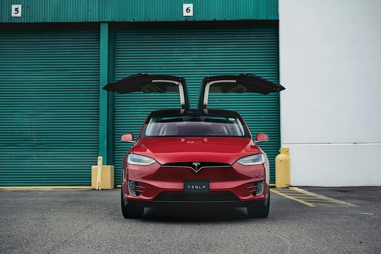 Model X recall: Tesla addresses adhesive issue with cosmetic trim ...